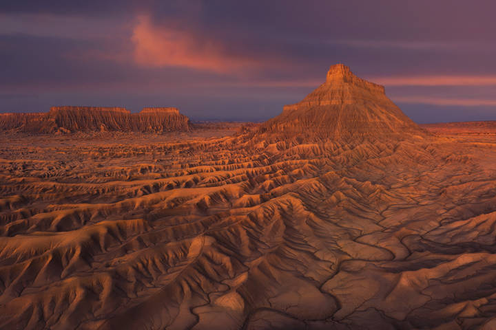 Factory Butte badlands | SuperSnimki.Ru